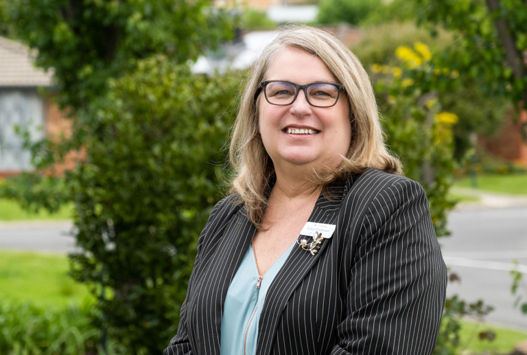 Robyn goes above and beyond at Murray Gardens - RetireAustralia